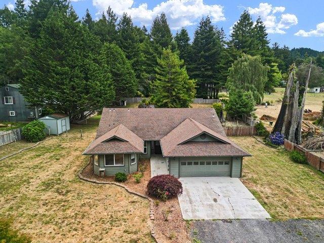400 Coho Ln, Crescent City, CA 95531