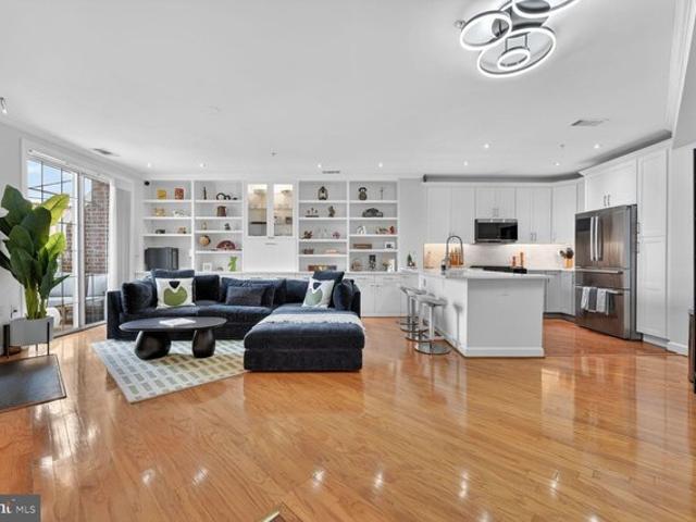 400 Cameron Station Blvd Apt 421, Alexandria, VA 22304