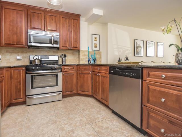 400 Carney Street 607