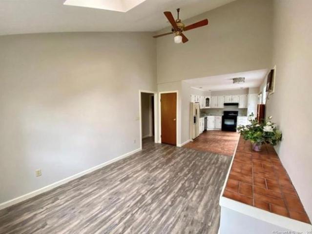 400 Cascade Dr #2, Fairfield, CT 06825