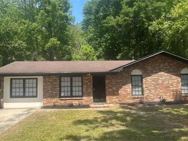 400 Cedar Wood Ct, Atlanta, GA 30349