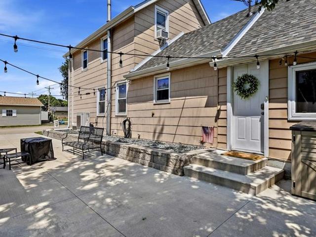 400 Church St, Bellevue, IA 52031