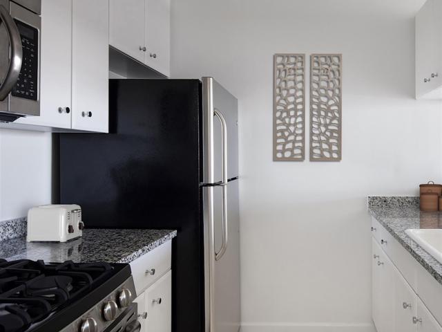 400 Chambers Street, Unit 18C