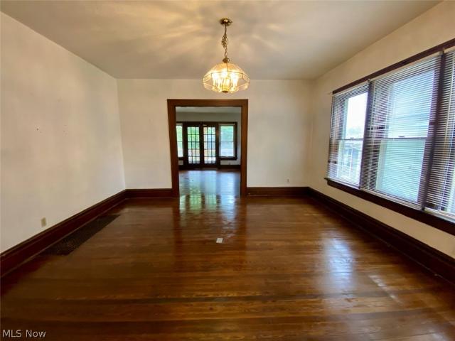 400 Cloverdale Avenue DOWN