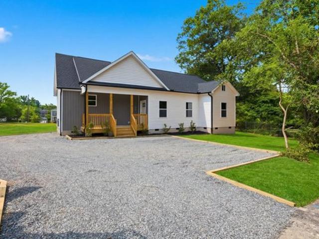 400 Crater St, Burlington, NC 27217