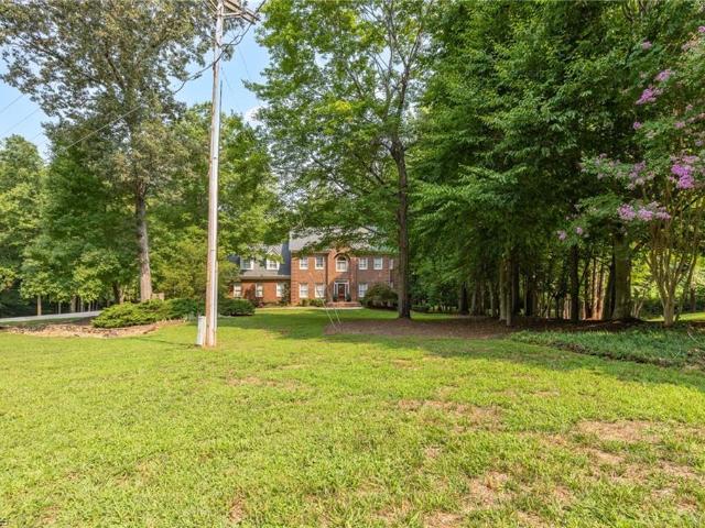 400 Crossing Creek Drive