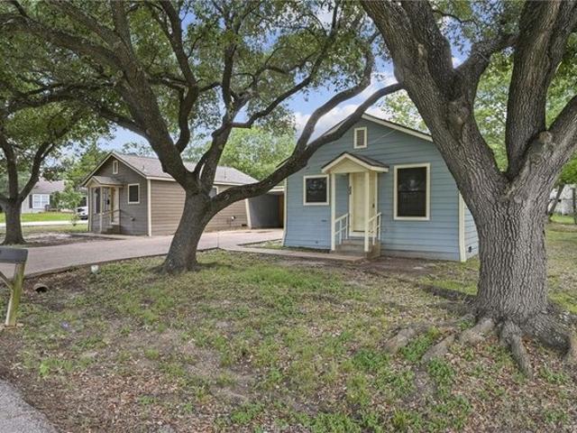 400 and 402 S Ennis St, Bryan, TX 77803
