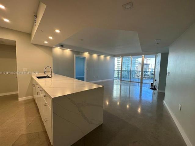 400 Alton Rd #1509, Miami Beach, FL 33139