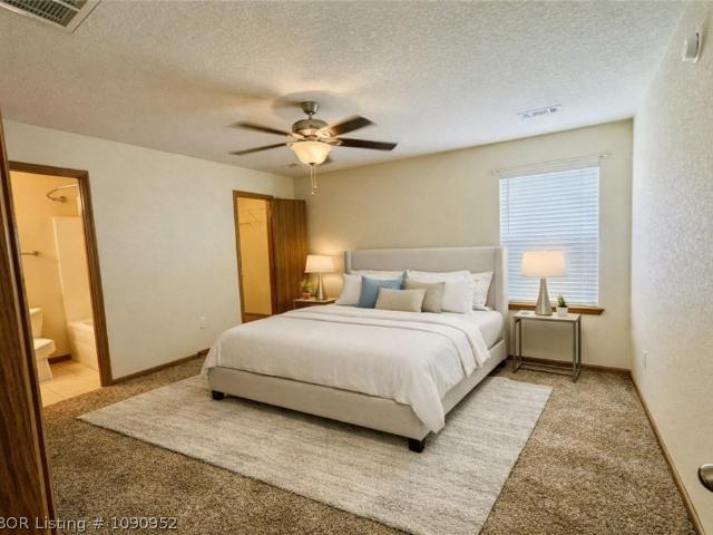 400 Apple Valley Drive