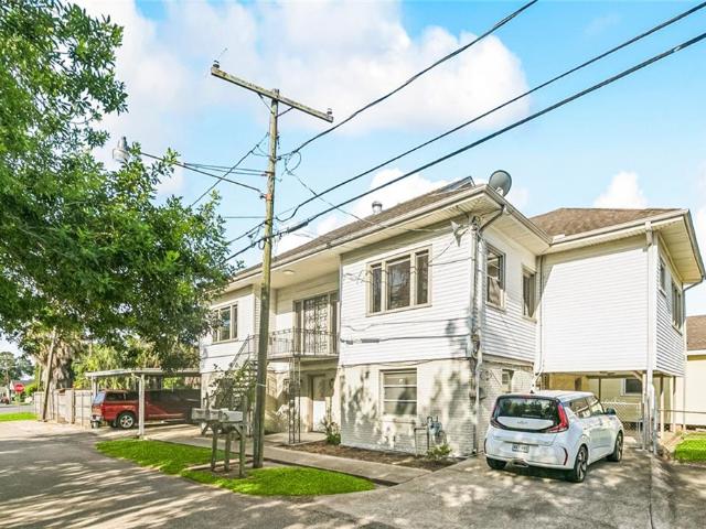 400 Aris Avenue