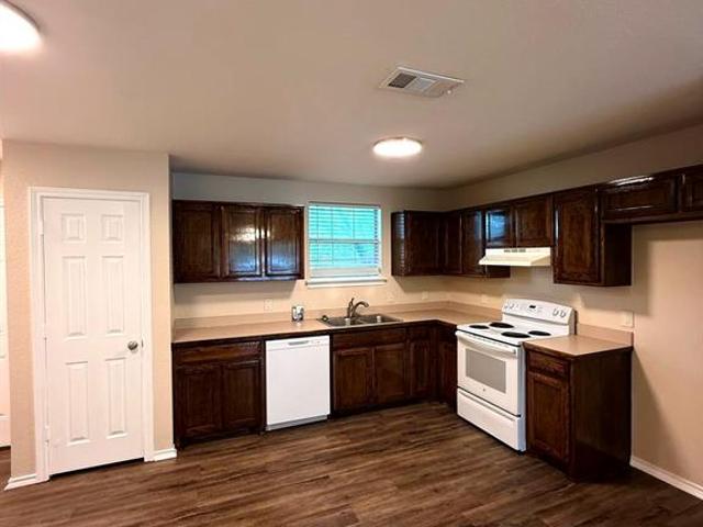 400 Blackwood Street # 402
