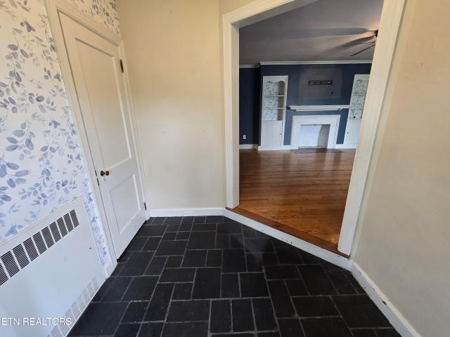 400 Gloucester Ave