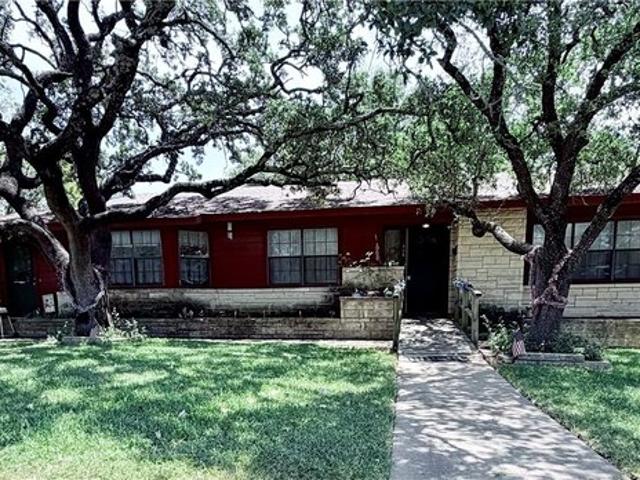400 Grandview Dr, Gatesville, TX 76528