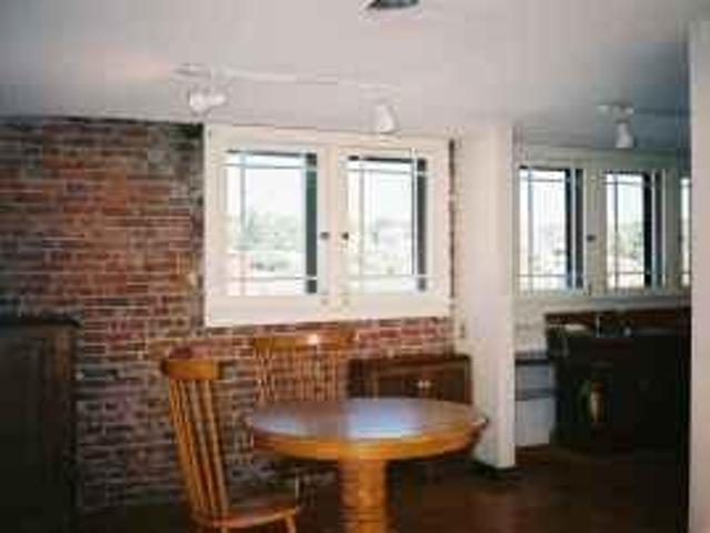 $400 Downtown luxury Apartment for summer sublet pullman