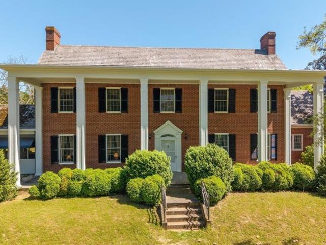 400 Doe Ln, Chatham, VA 24531