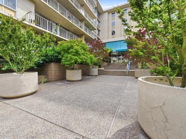 400 Davey Glen Rd Apt 4330, Belmont, CA 94002