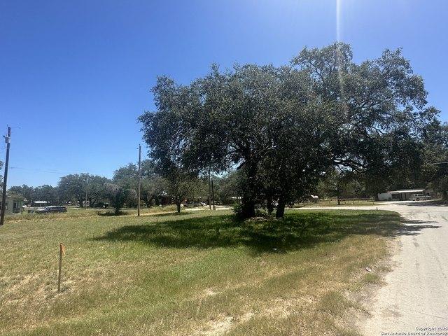 400 Davis Ave Lot 8, Devine, TX 78016