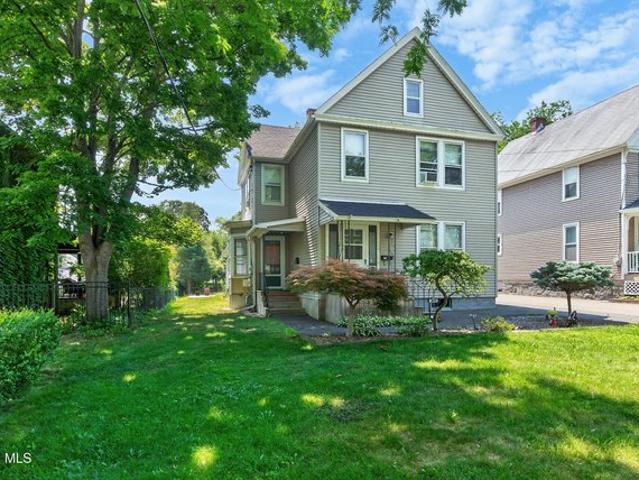 400 Delaware Ave, Delmar, NY 12054