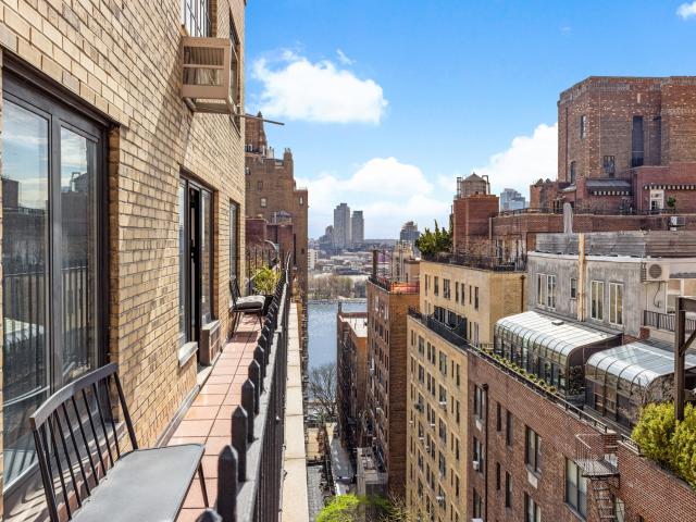400 E 52ND Street 14J