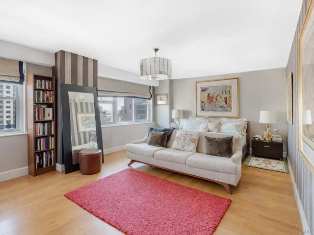 400 E 54th Street 25CDE
