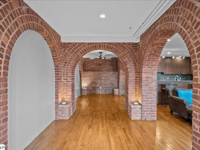 400 E Washington Street # Unit 27