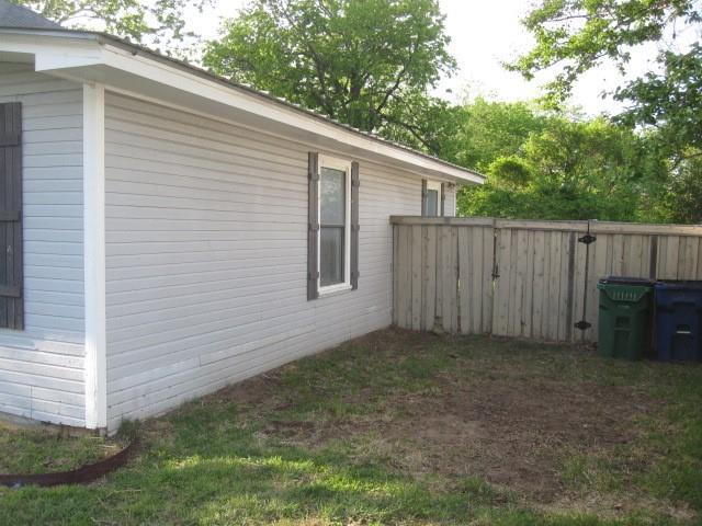 400 E William St, Pottsboro, TX 75076 | MLS #21247 | Compass