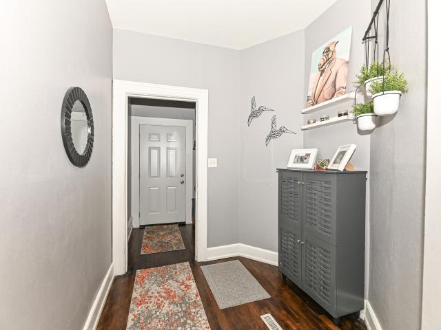 400 E Garfield Ave, Unit 402