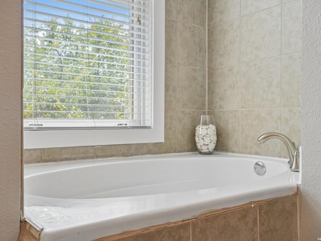 400 E Guenther St, Unit 2202, San Antonio, TX 78210 | MLS #1996