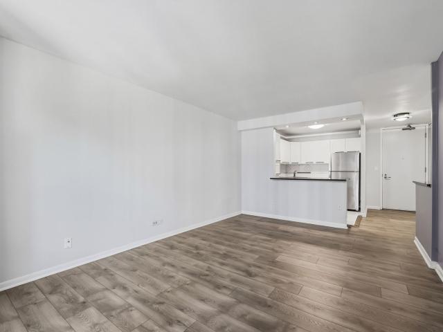 400 E Randolph Street # 1812
