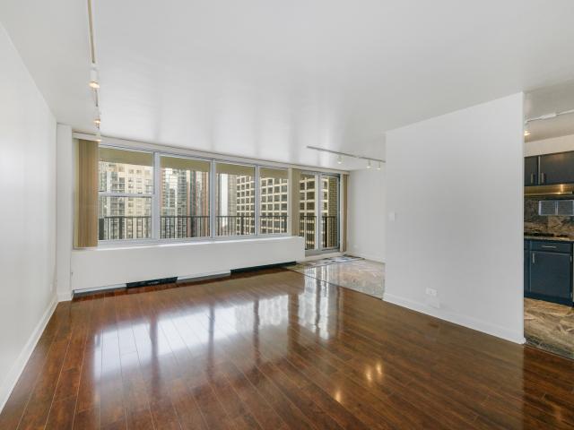 400 E Randolph Street # 2608