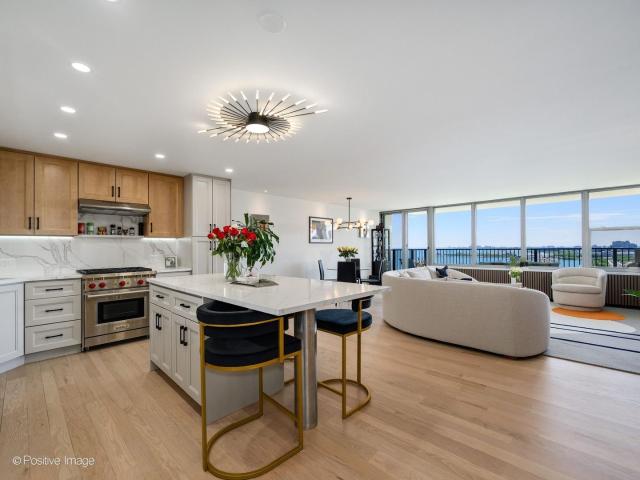 400 E Randolph Street # 2613