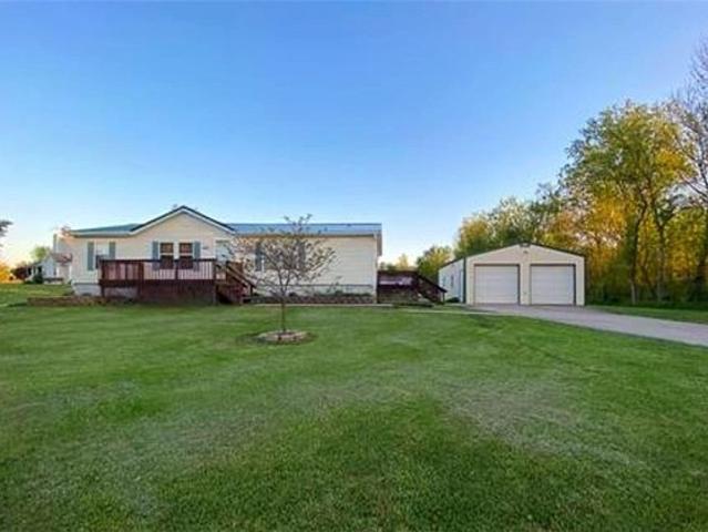 400 Emma St, Osborn, MO 64474