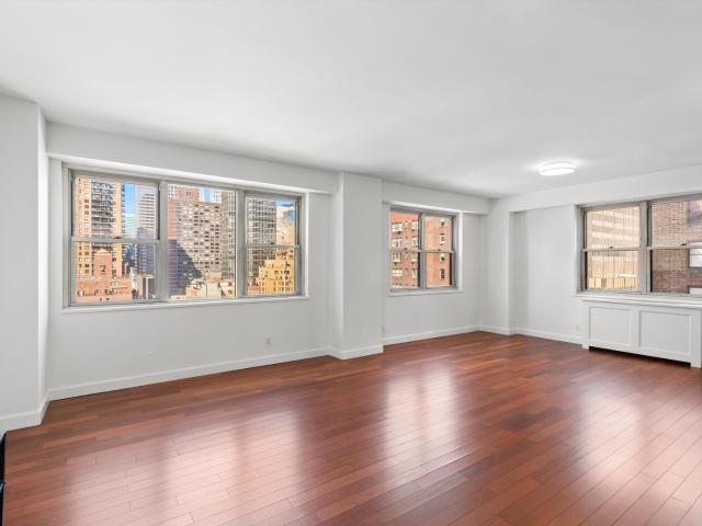 400 East 54th Street, New York, NY