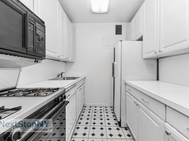 400 East 56th Street, New York, NY