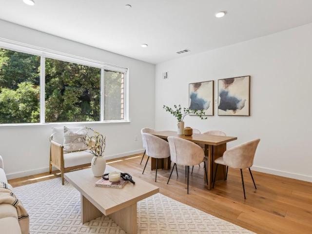400 El Camino Real 210