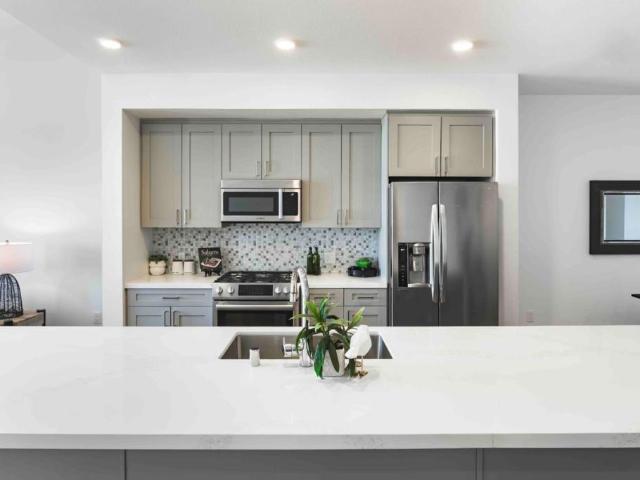 400 El Camino Real 409