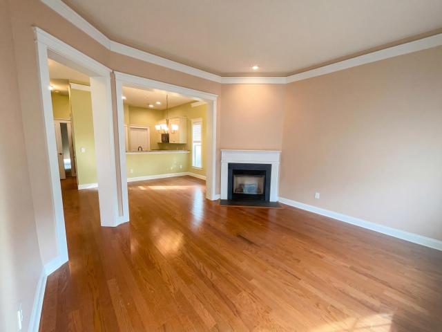 400 Forsythia Avenue