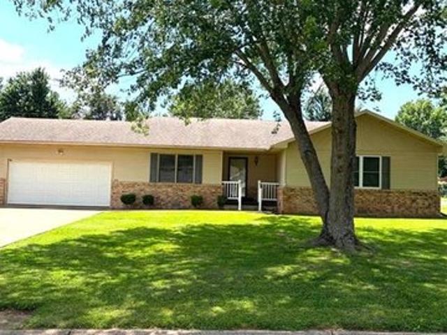 400 Farmers Ln, Lebanon, MO 65536
