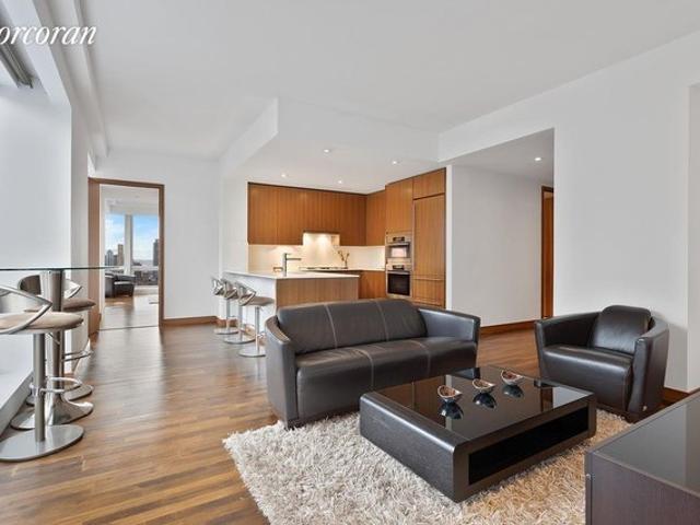 400 Fifth Ave Apt 32E, New York, NY 10018