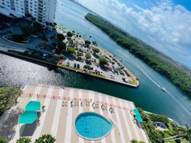 400 Kings Point Dr #1504, Sunny Isles Beach, FL 33160