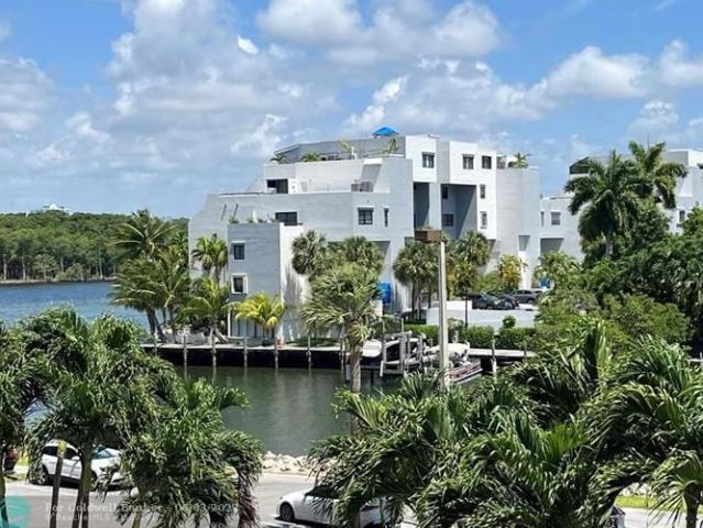 400 Kings Point Dr Unit 325, Sunny Isles Beach, FL