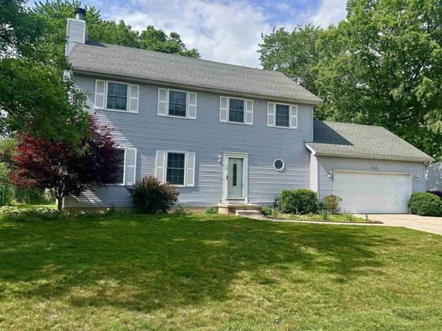 400 Hemlock Ln, Marysville, MI 48040