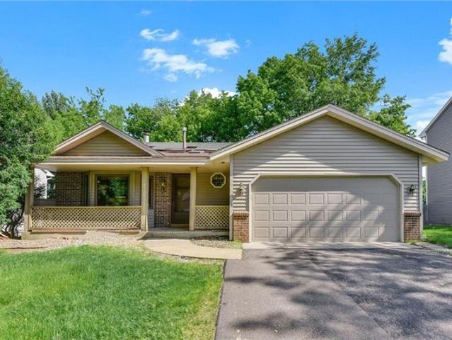400 Interlachen Rd, Burnsville, MN 55306