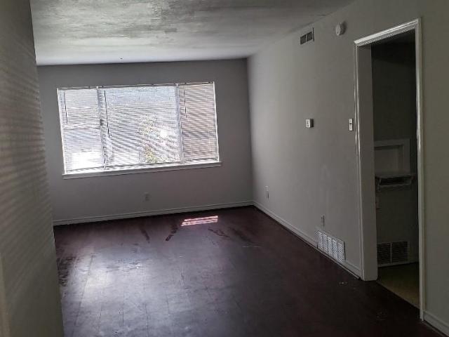 400 Oak Drive # 2A