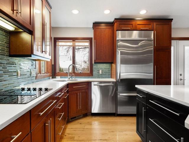 400 Oakland Pl NE Apt 9, Austin, MN 55912