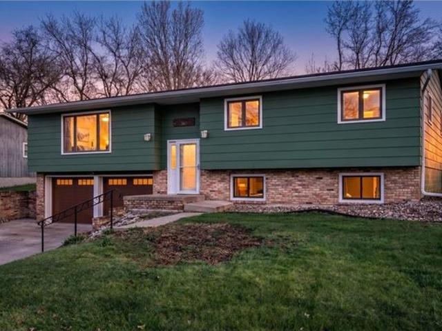 400 Lockwood Dr, Northfield, MN 55057