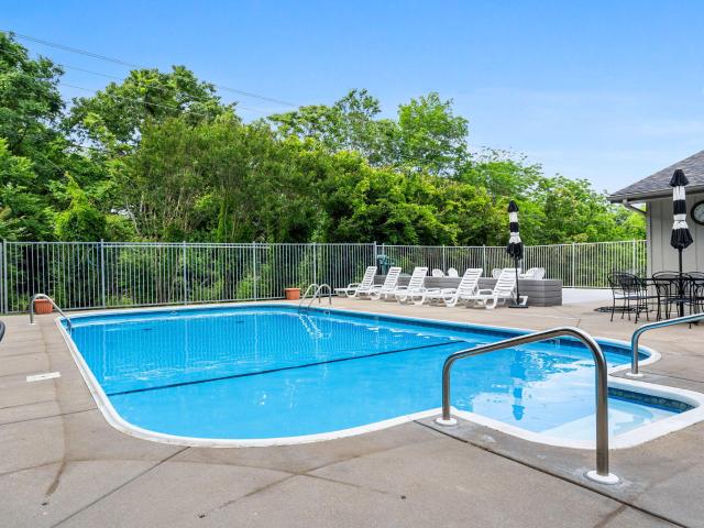 400 Loganberry Road