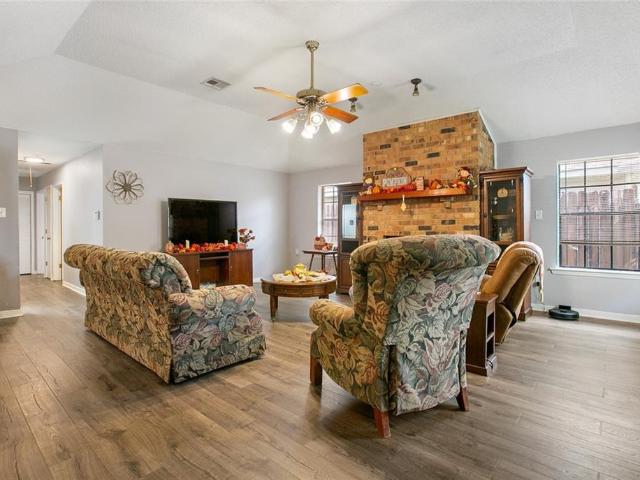 400 Longwood Drive
