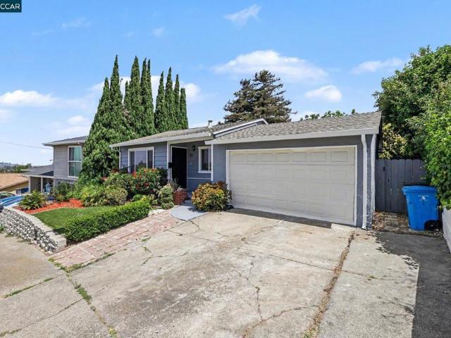 400 Ladera Dr