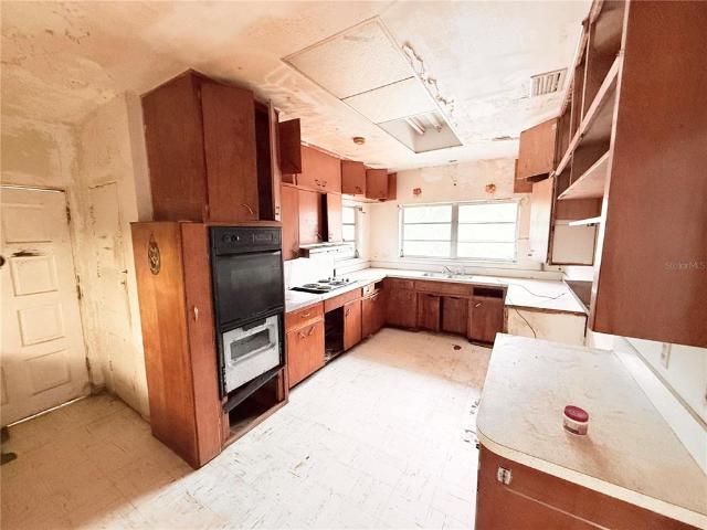 400 Lake Maggiore Blvd S, St. Petersburg, FL 33705 | MLS #TB8497